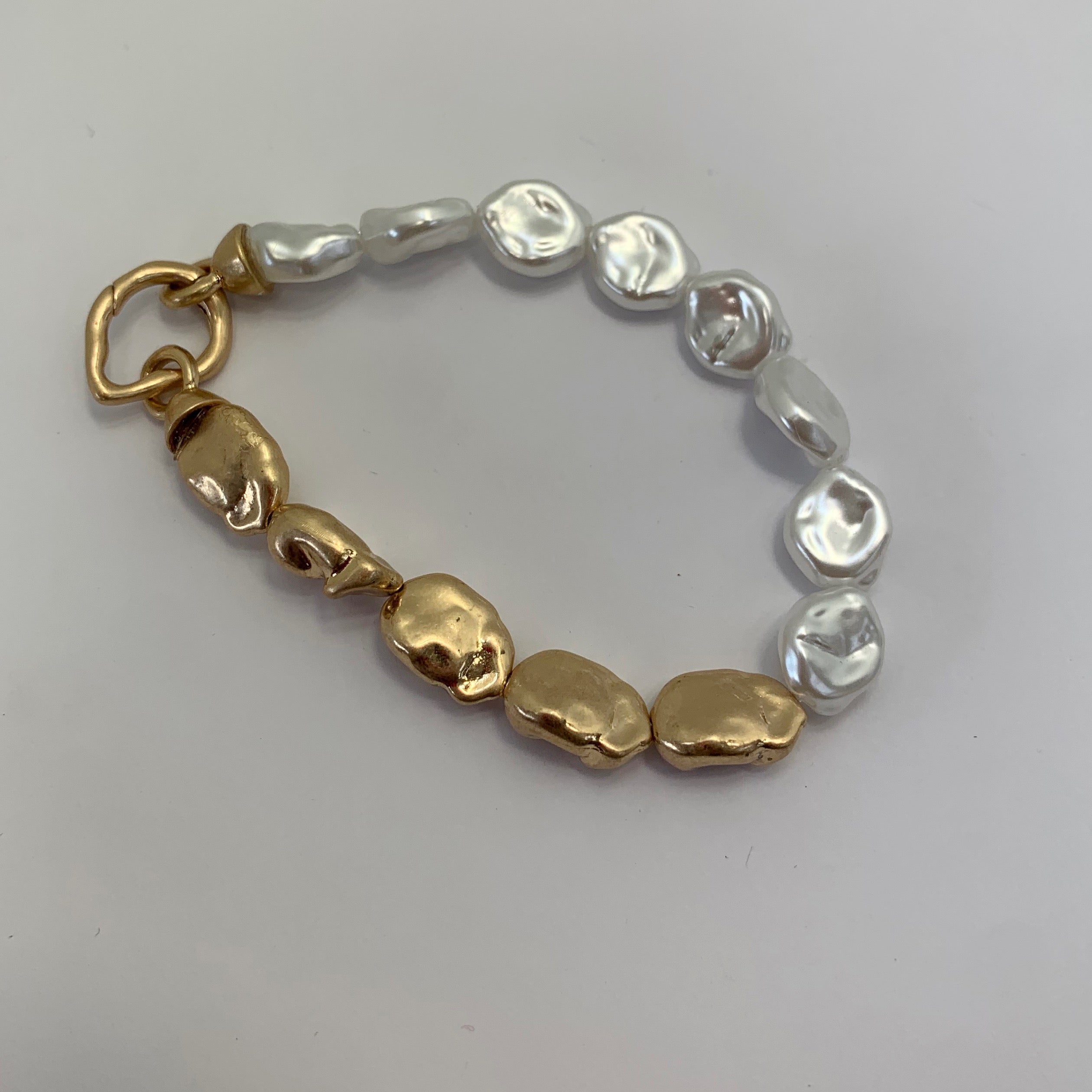 B0028 84393 – Greater Goods